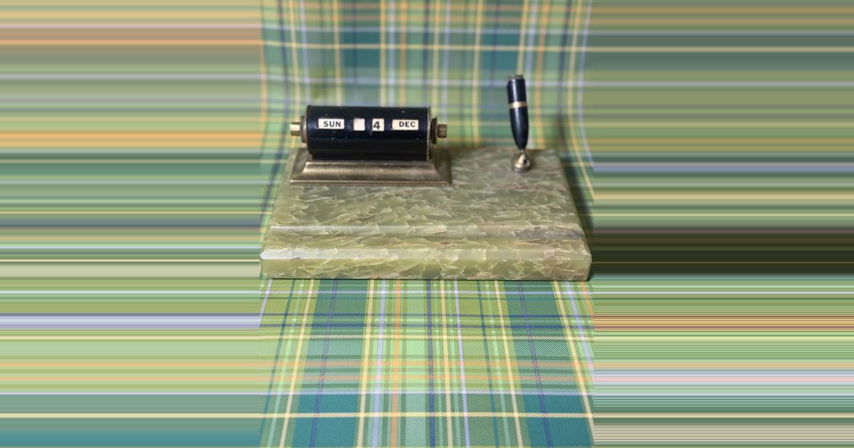 vintage perpetual desk calendar with a pen holder brass and marble ($38 ...
